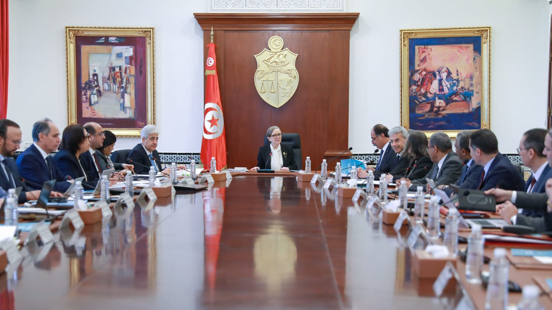 The prime minister supervised a ministerial council to consider the ...